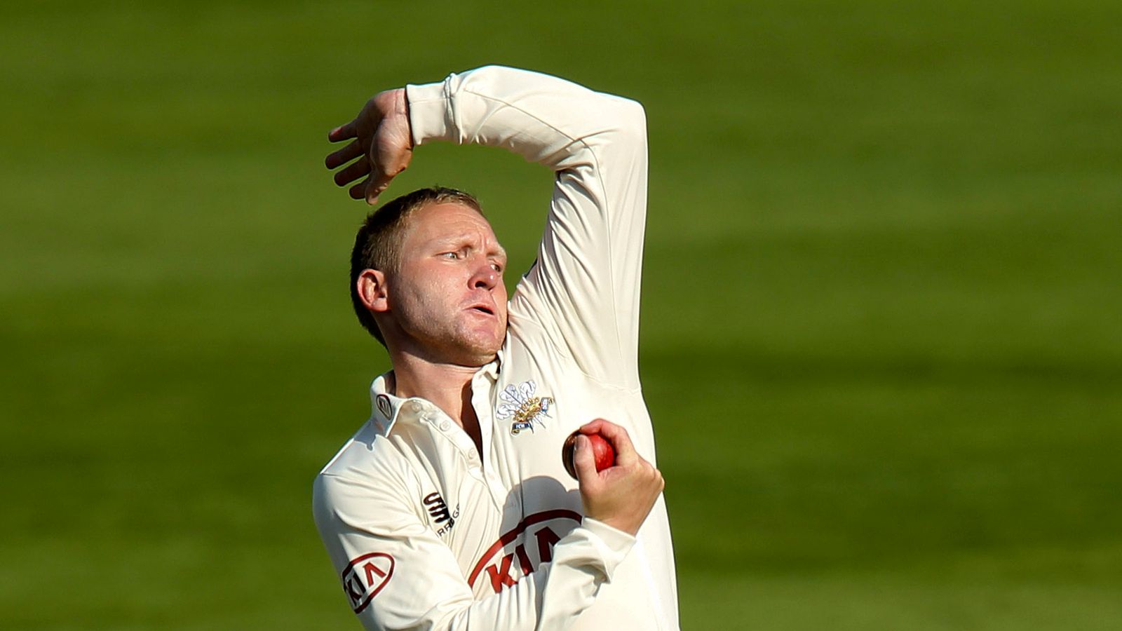 County Championship: Gareth Batty keeps Surrey in with a sniff; Cruel ...