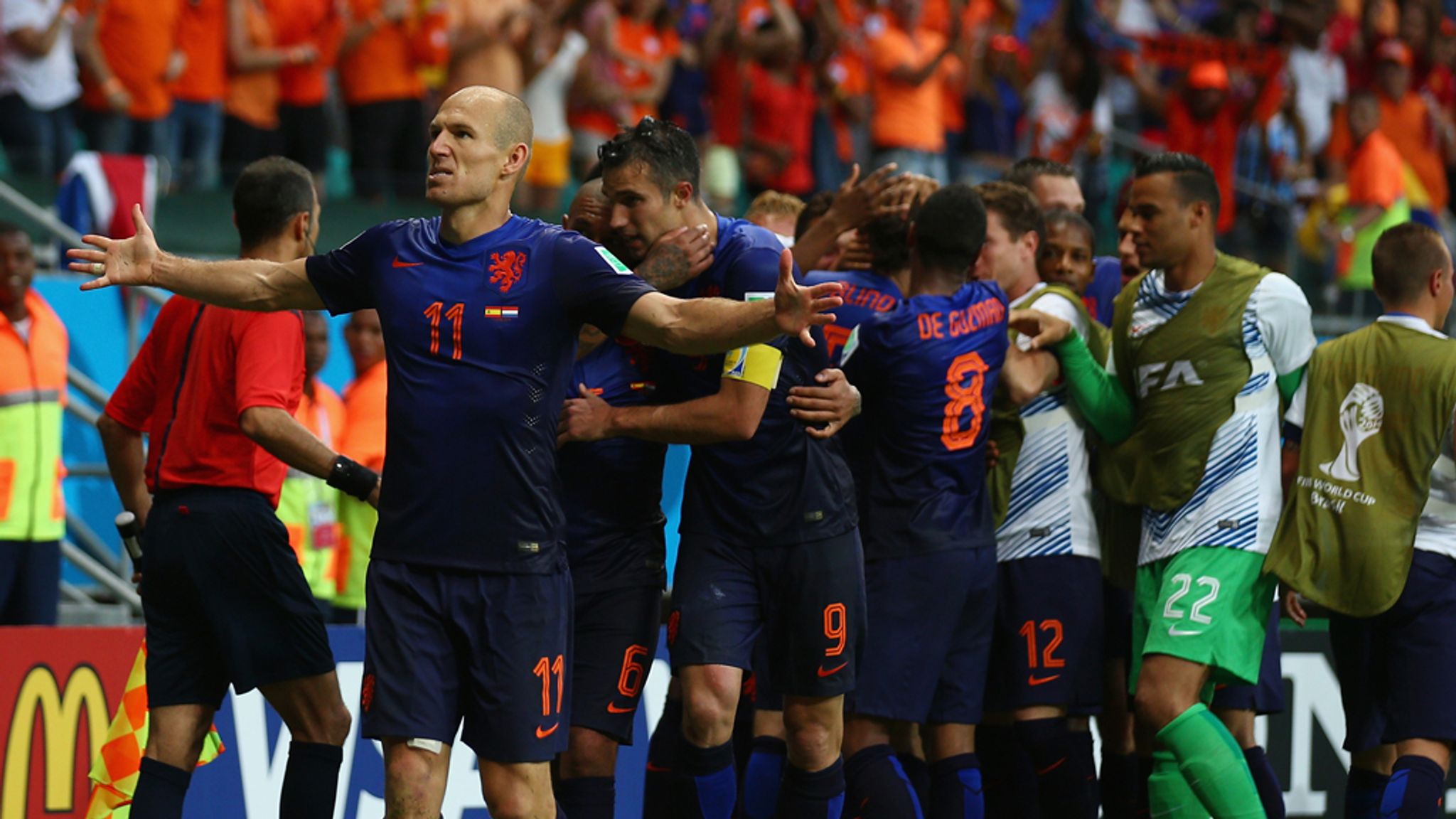 World Cup: Arjen Robben and Robin Van Persie inspire Holland to 5-1 win ...
