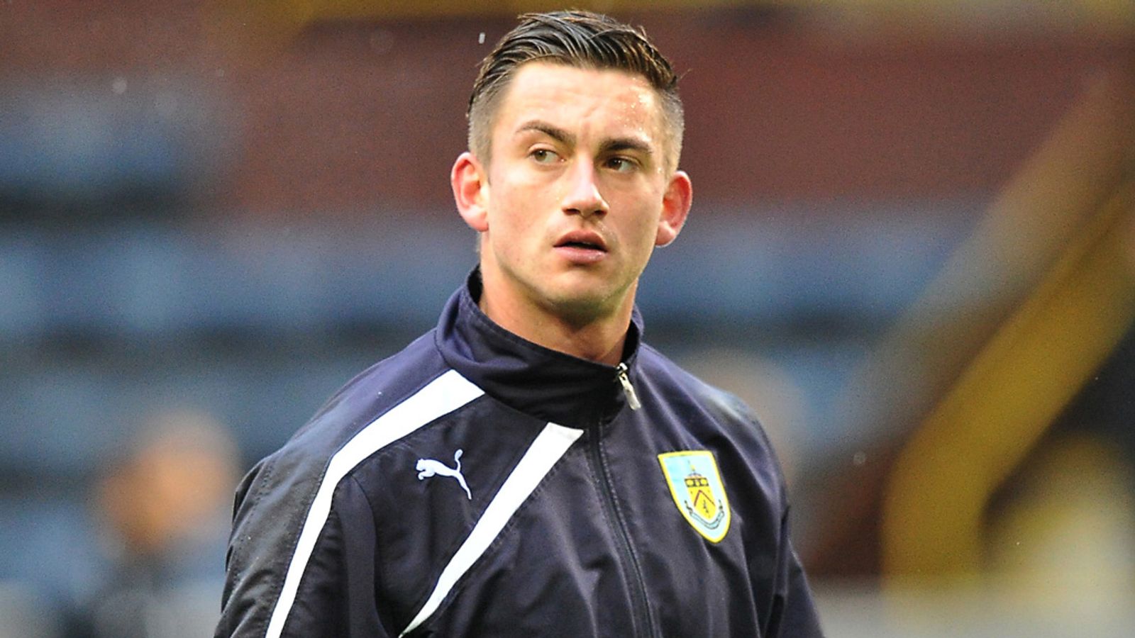 Premier League: Burnley goalkeeper Alex Cisak signs new two-year deal ...