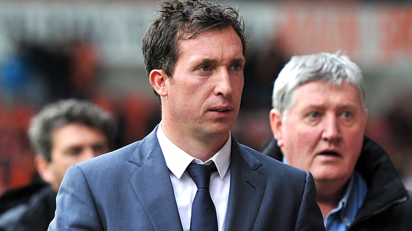 Championship: Robbie Fowler applies for Leeds United manager's job ...