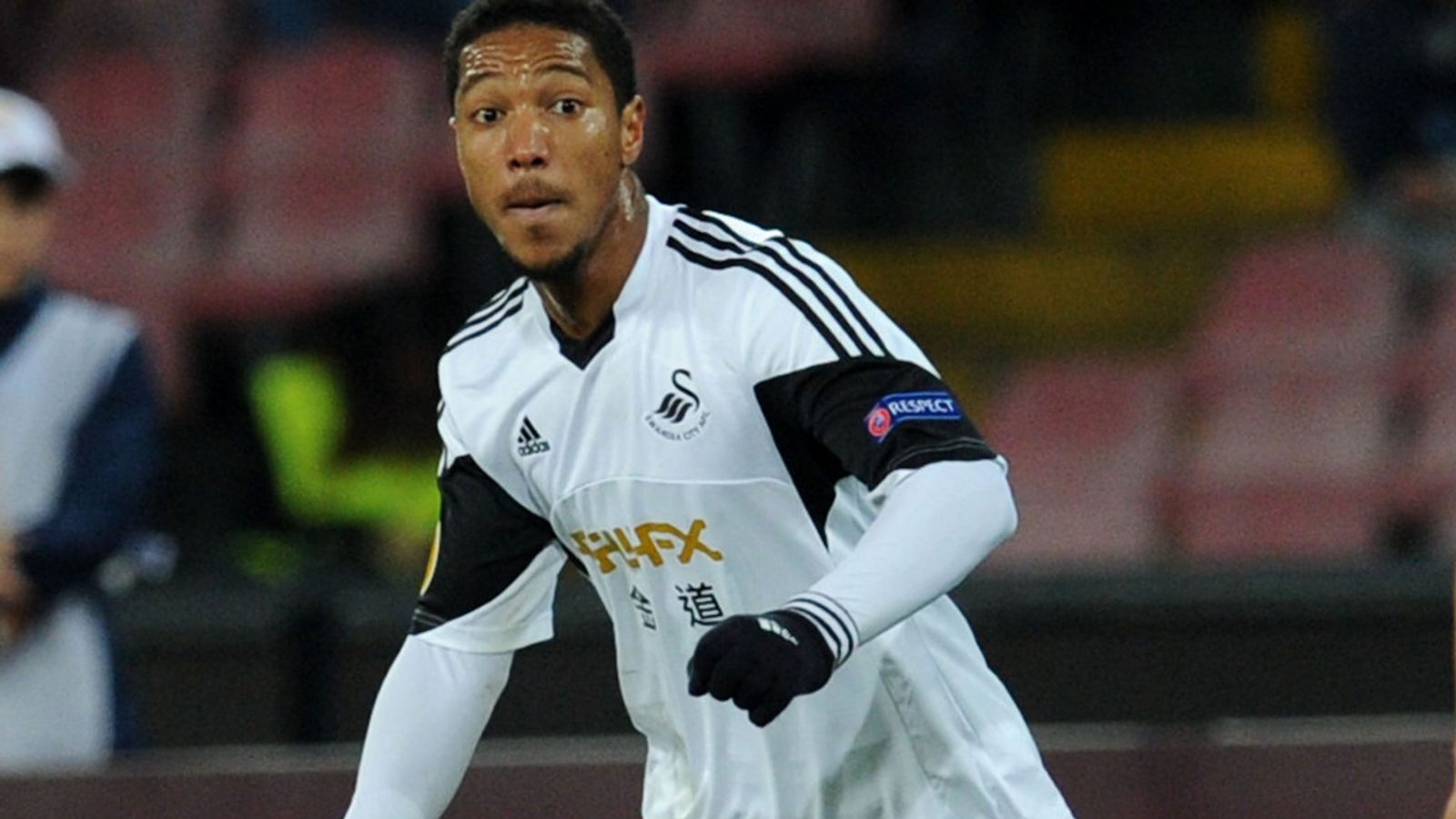 Transfer news: Jonathan de Guzman completes move to Napoli from ...