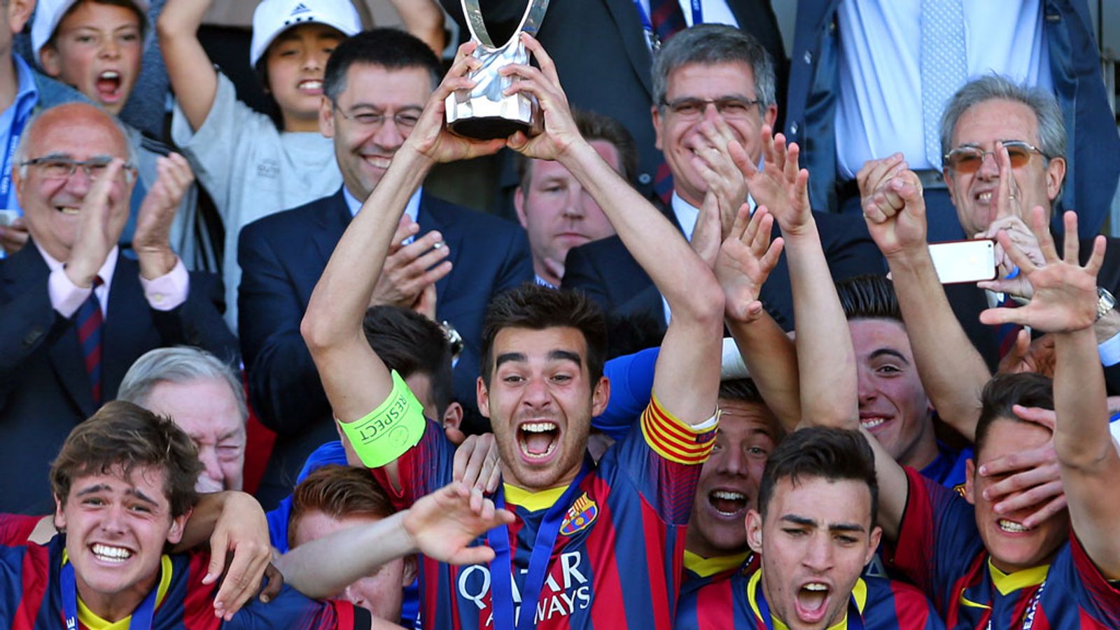 Transfer news: Nottingham Forest sign Roger Riera on a two-year deal ...