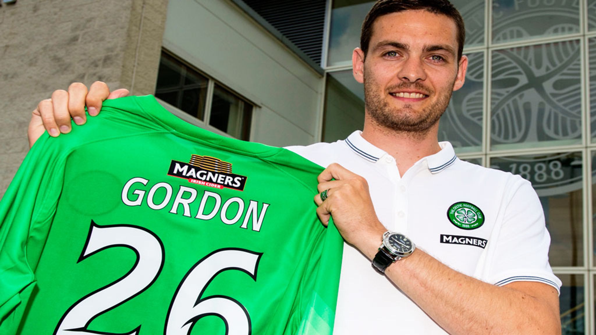 Transfer news: Celtic sign goalkeeper Craig Gordon on two-year deal ...
