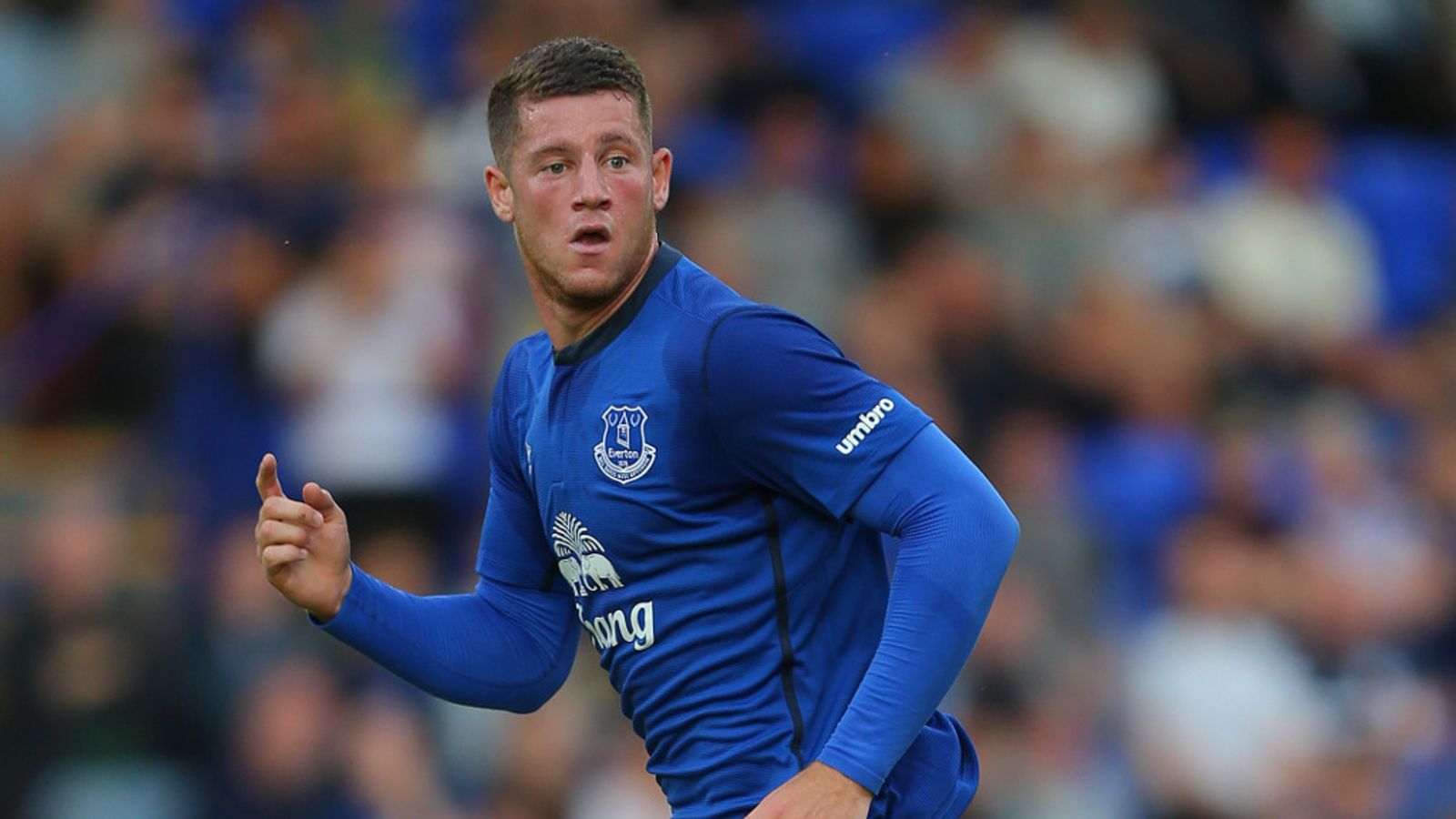 Premier League: Everton midfielder Ross Barkley may be out until ...