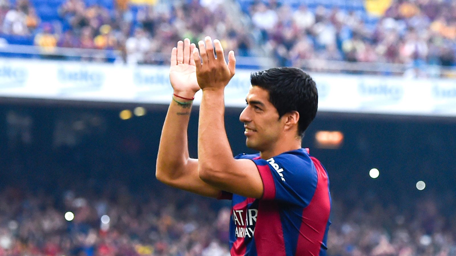 Joan Gamper Trophy: Luis Suarez makes Barcelona bow in 6-0 win over ...
