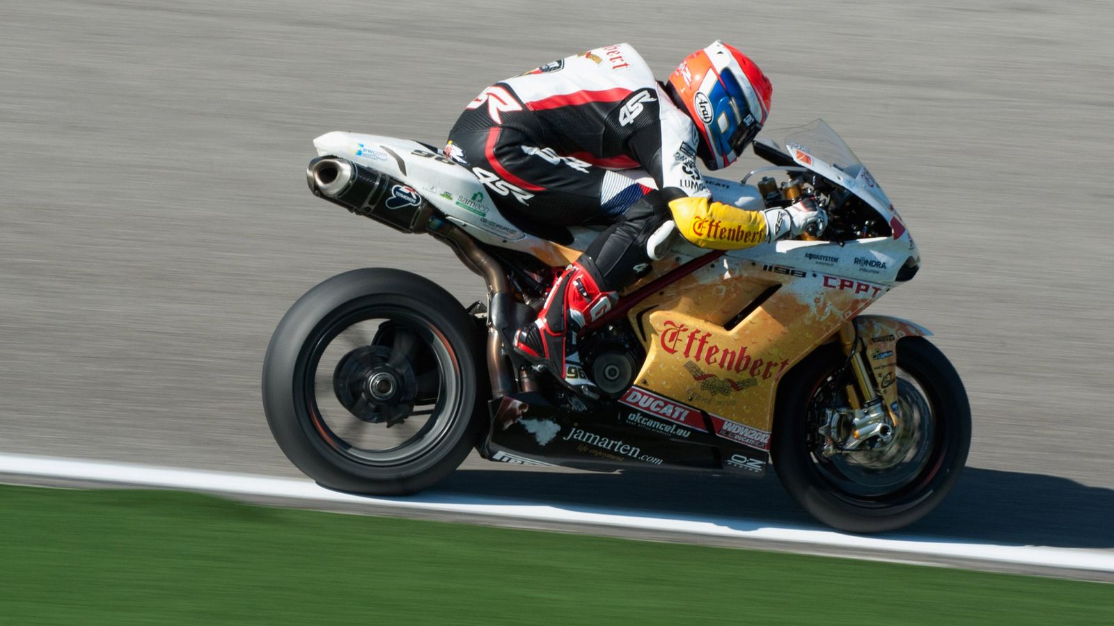 MCE Insurance British Superbike Championship: Jakub Smrz on pole at Thruxton | Motorsport News ...