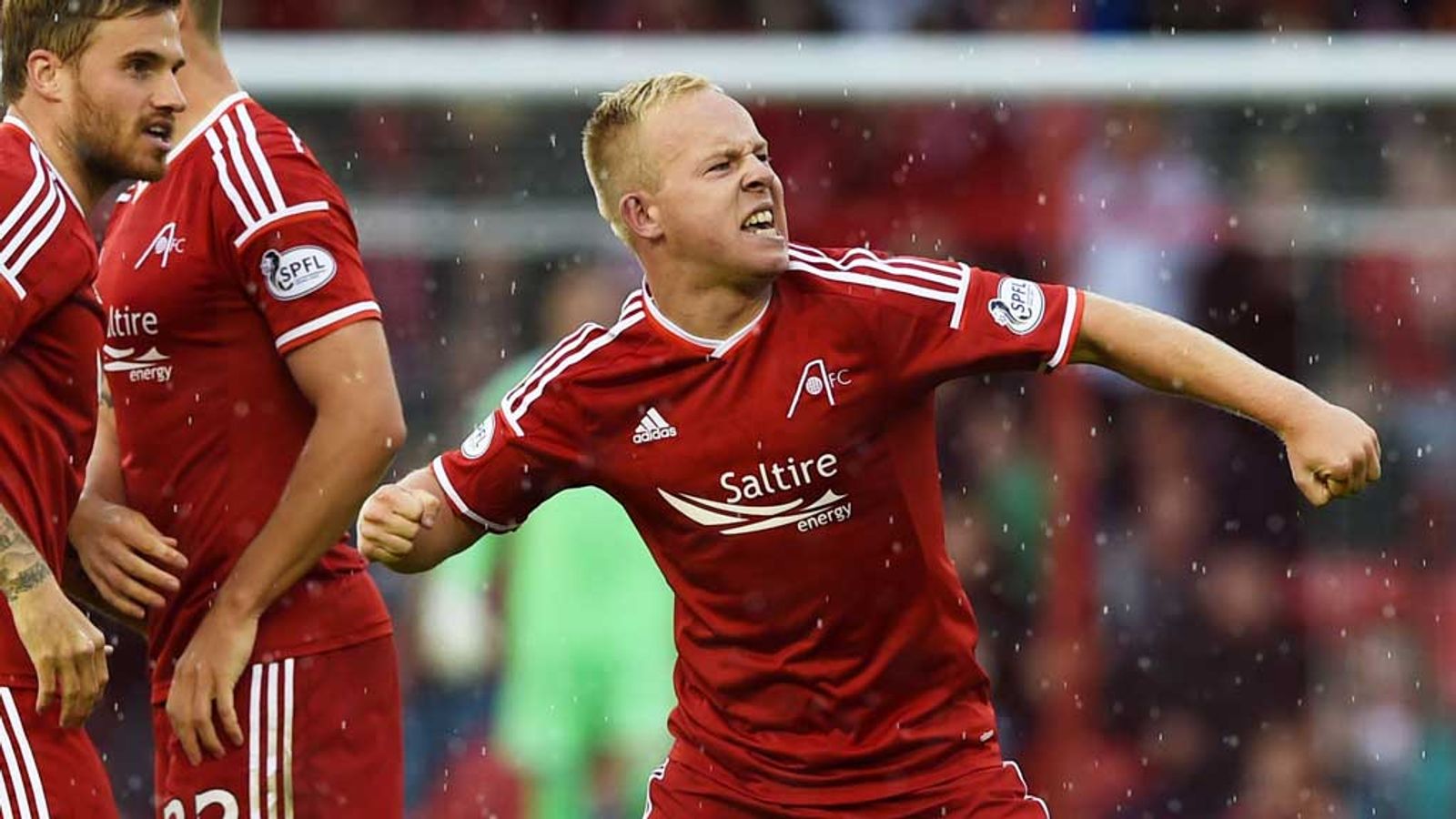 Aberdeen midfielder Nicky Low signs pre-contract with Dundee | Football ...