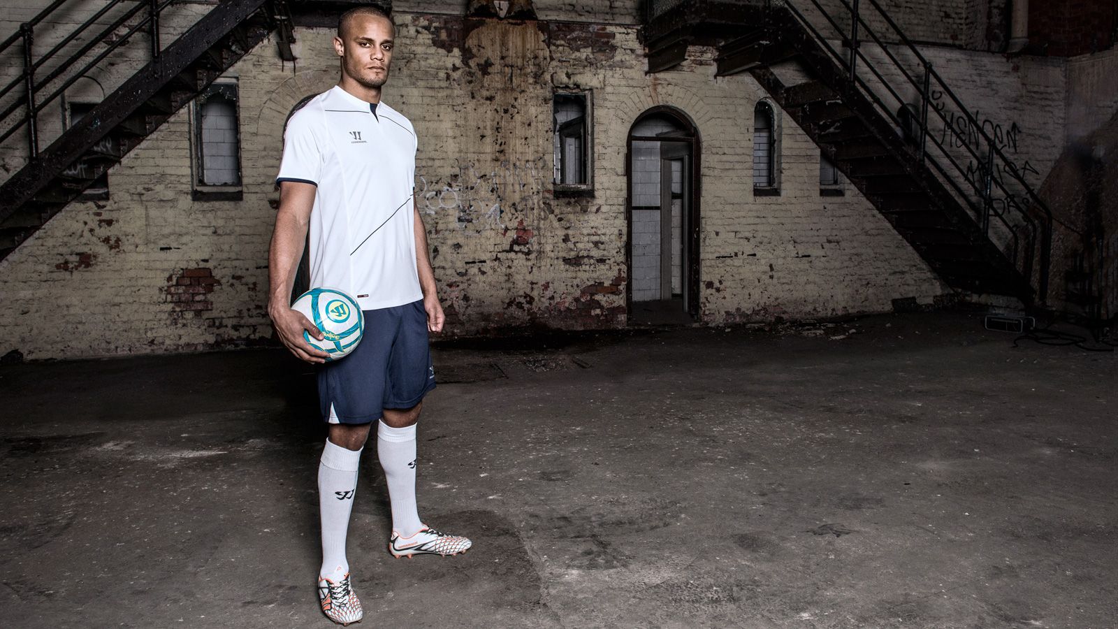 VINCENT KOMPANY EXCLUSIVE: Manchester City's captain discusses the ...