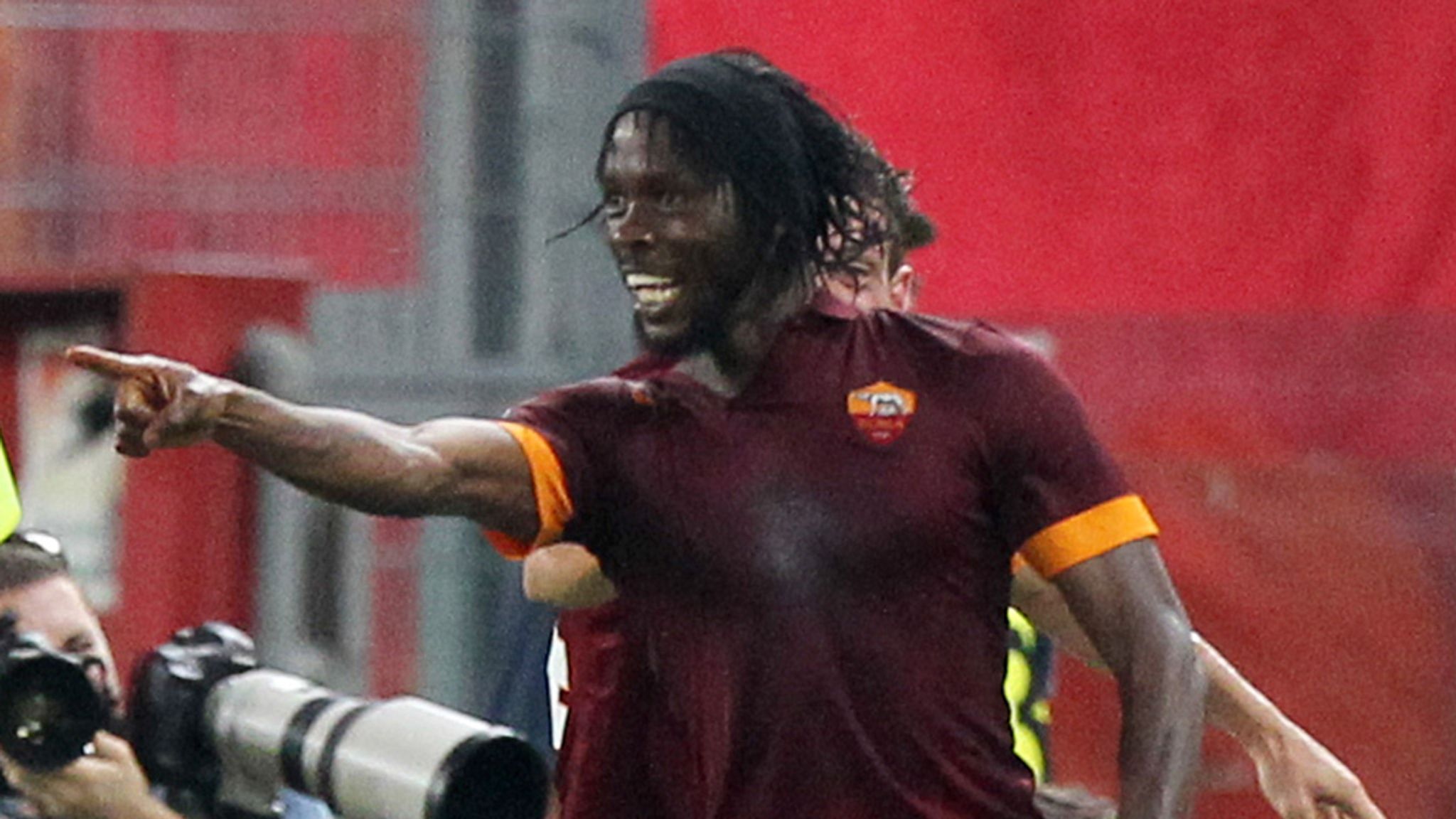 Serie A: Gervinho signs a new one-year contract at Roma | Football News ...