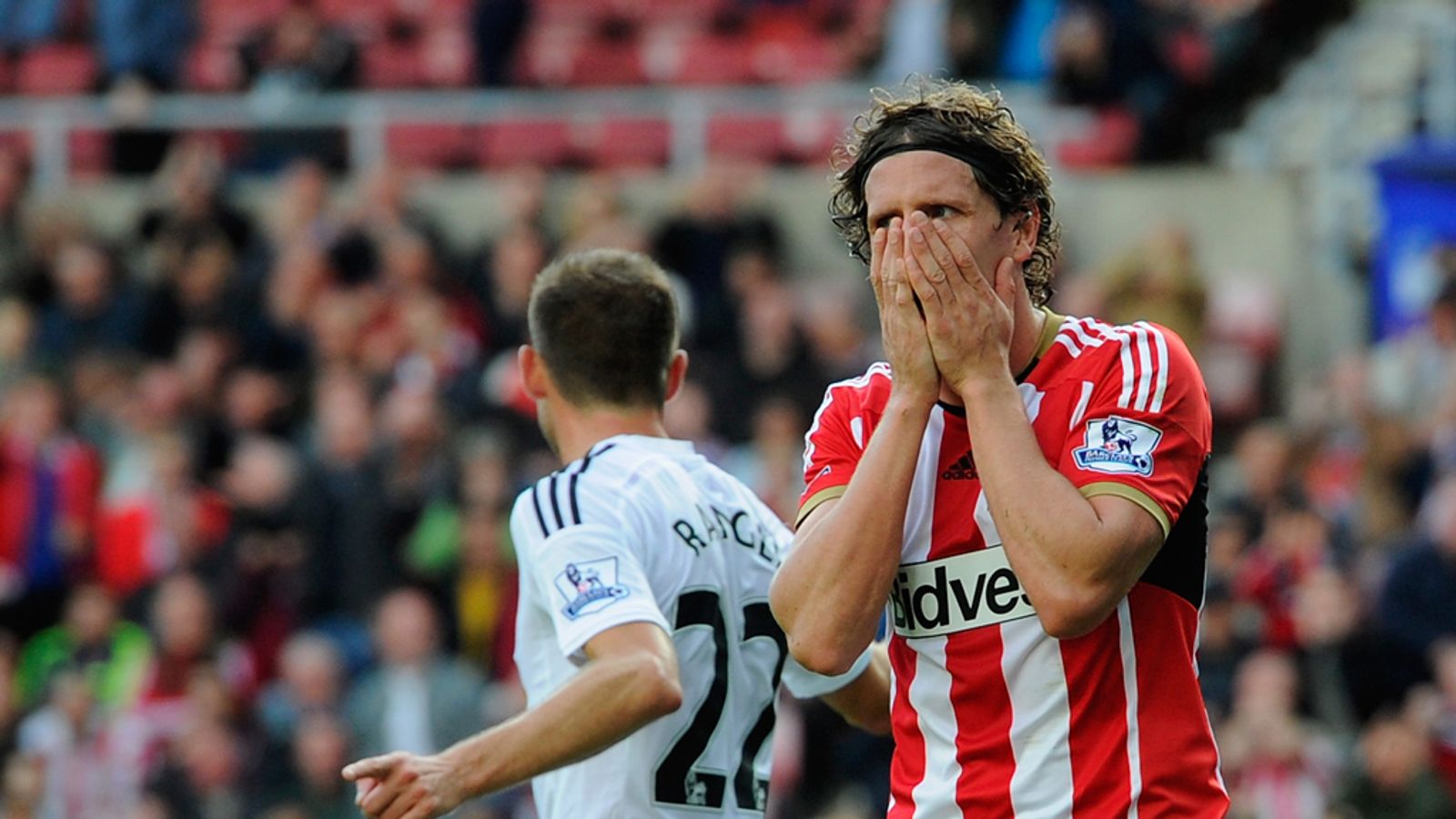 Premier League: Billy Jones says Sunderland desperate for first victory ...