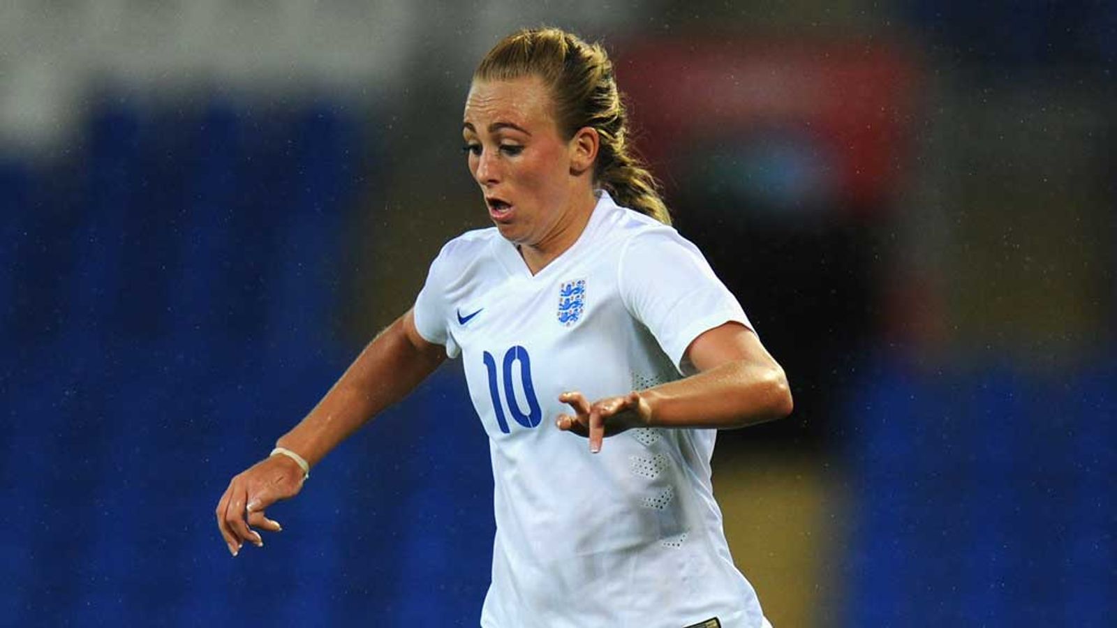 Women's football: Toni Duggan dedicates England award to international ...