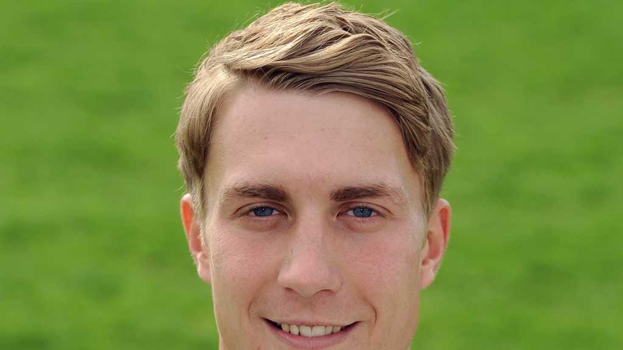 County Championship: Batsman Matt Pardoe and bowler Graeme Cessford to ...