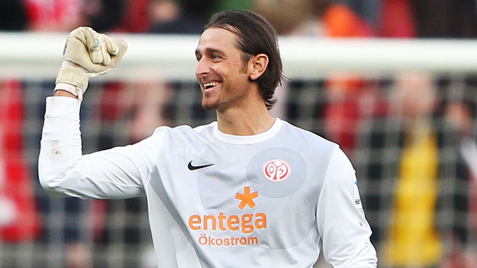 Bundesliga: Goalkeeper Heinz Muller hails Bayern Munich's desire to win ...