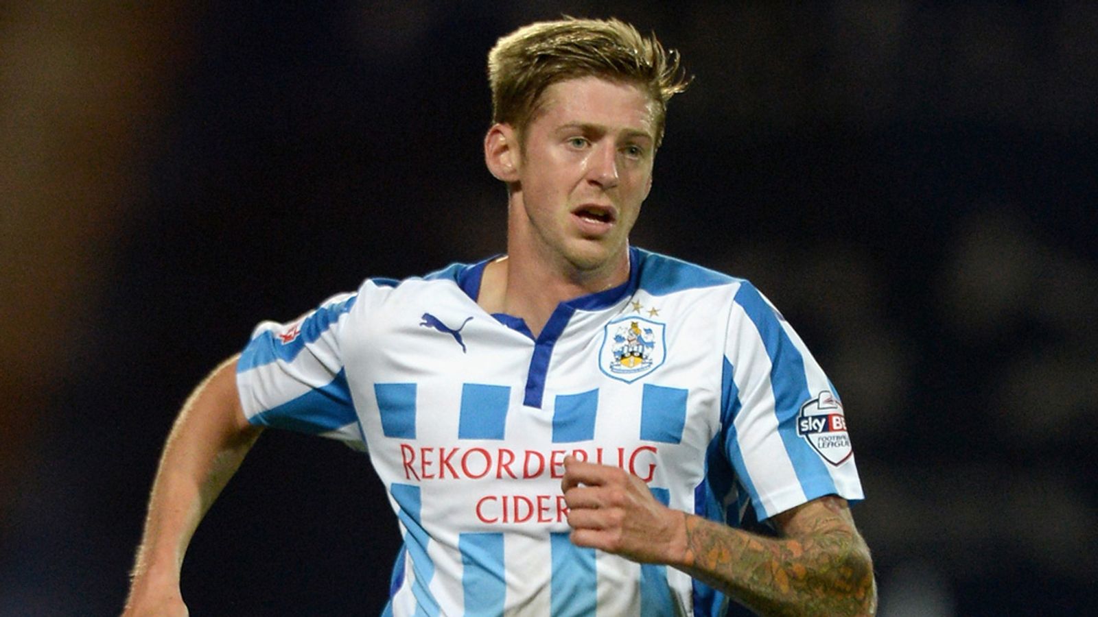 Stead heads back to Bradford | Football News | Sky Sports
