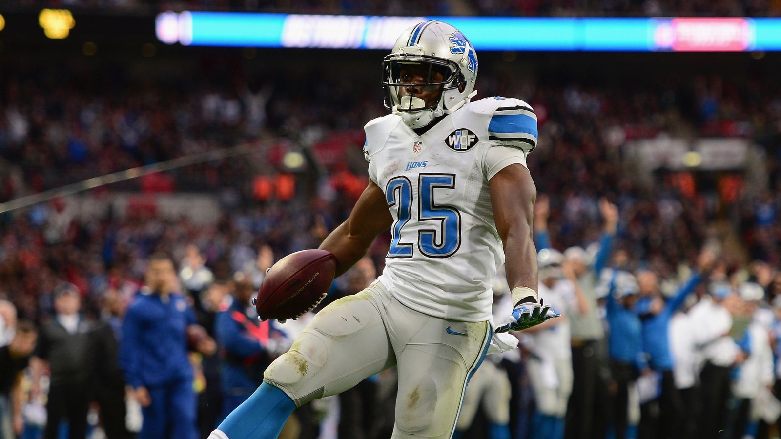 Running back Theo Riddick cut by Detroit Lions | NFL News | Sky Sports