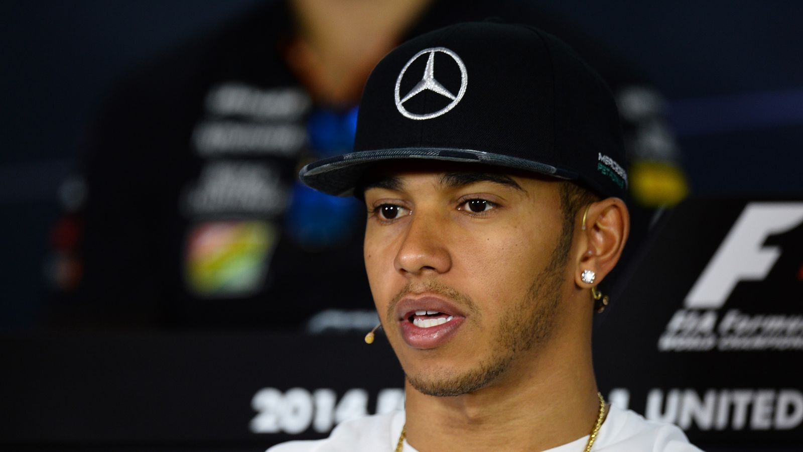 Lewis Hamilton supportive of three-car teams if seats are given to ...