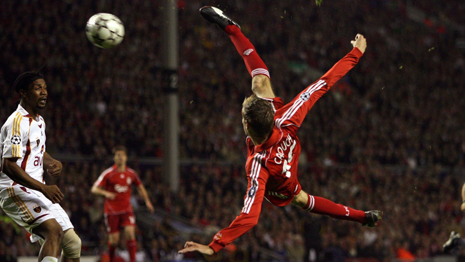 Top 10 best overhead kicks | Football News | Sky Sports