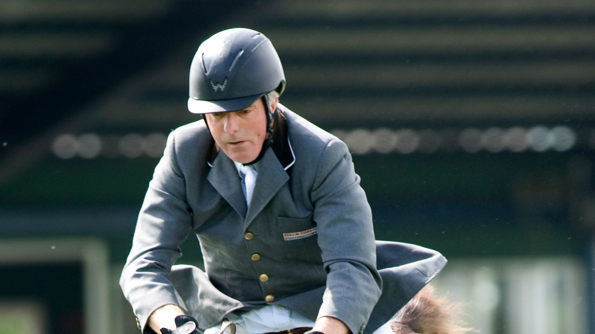 Horse of the Year Show: John Whitaker rolls back the years to win ...