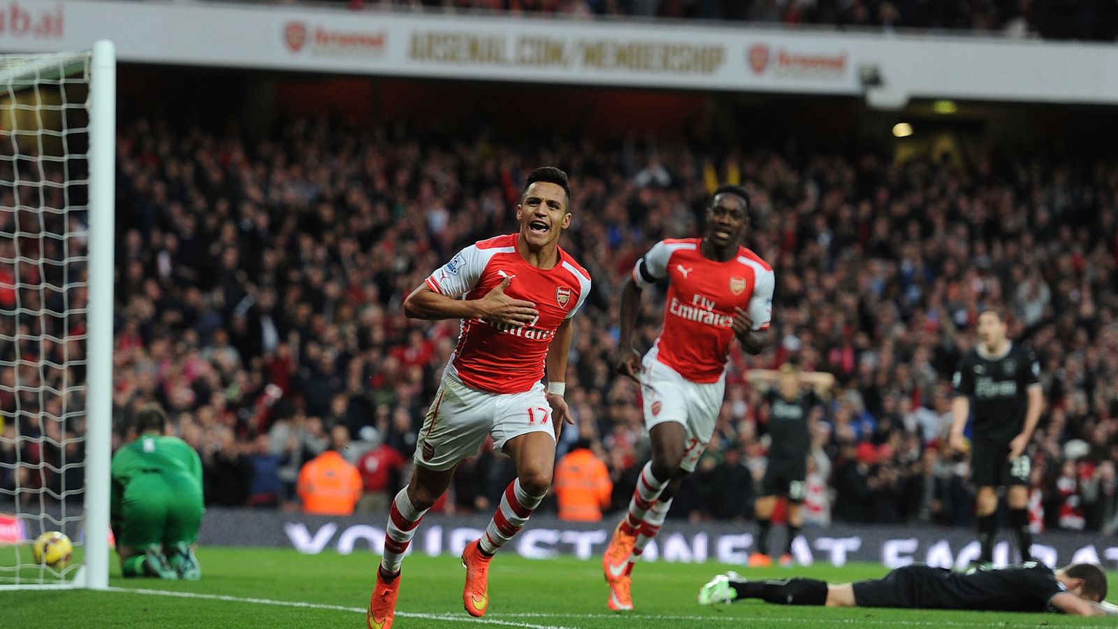 Premier League: Arsene Wenger hails Arsenal's two-goal hero Alexis ...