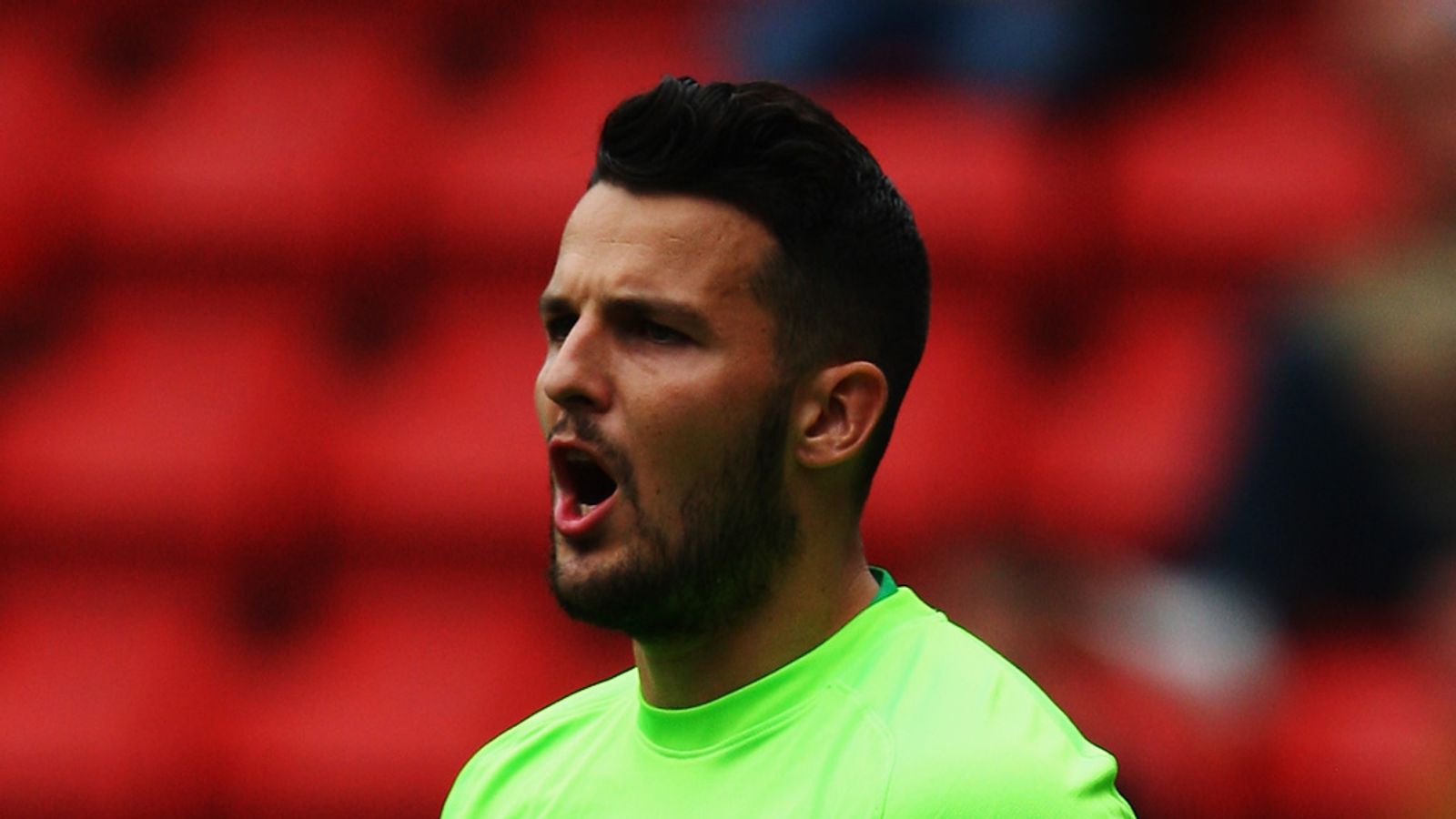 Charlton 'keeper Stephen Henderson will undergo surgery on a shoulder ...