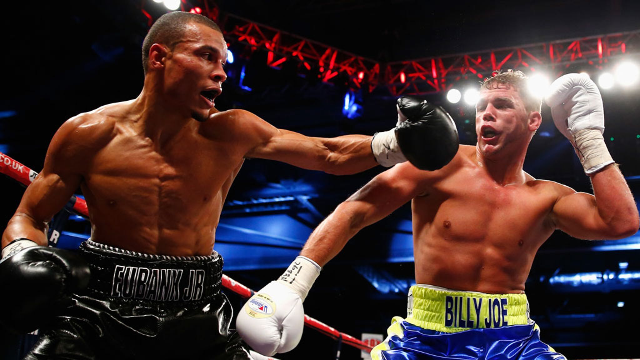 Billy Joe Saunders inflicts first defeat on Chris Eubank Jr in ...