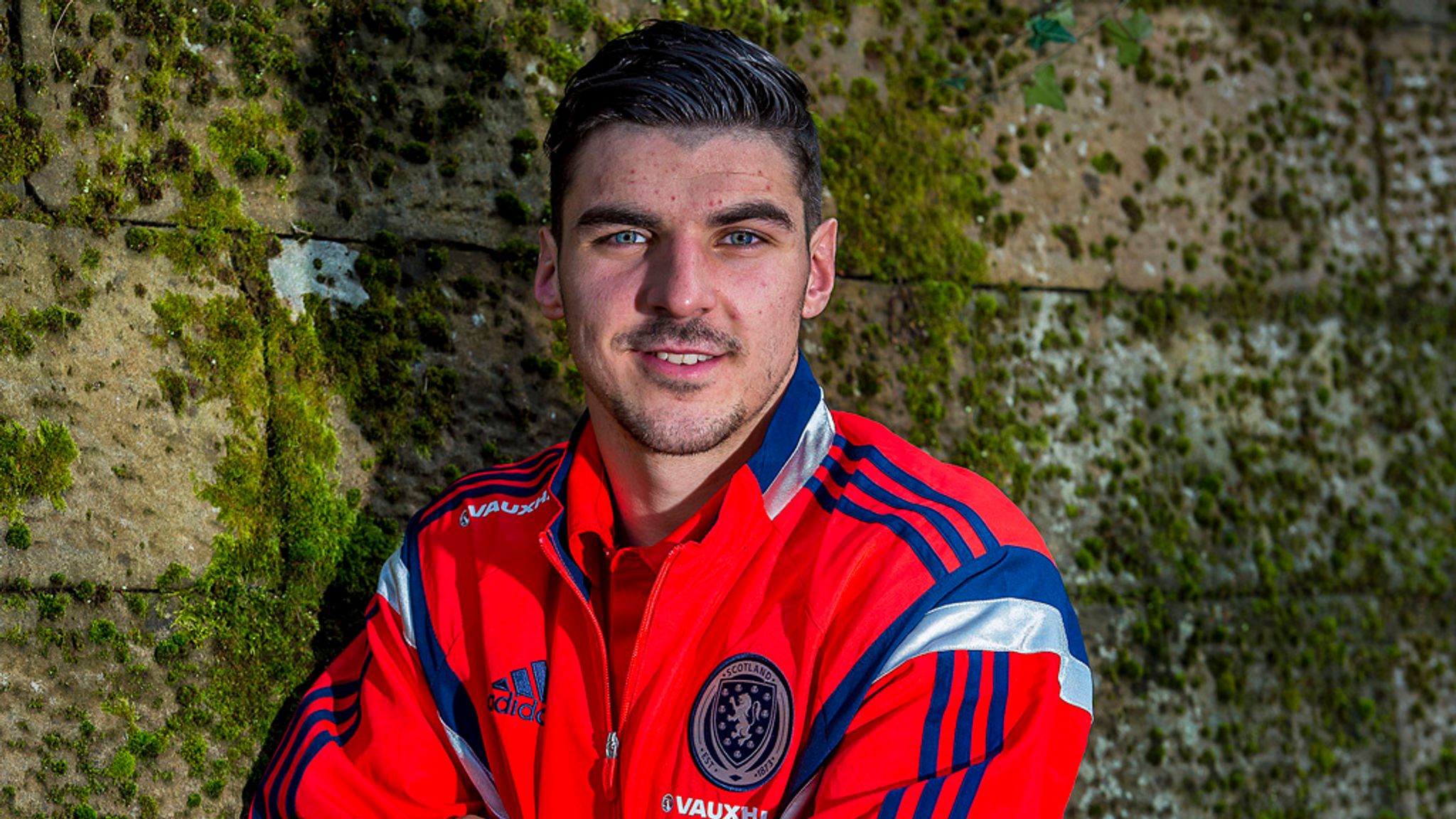 Hearts head coach Robbie Neilson expects Callum Paterson to stay ...