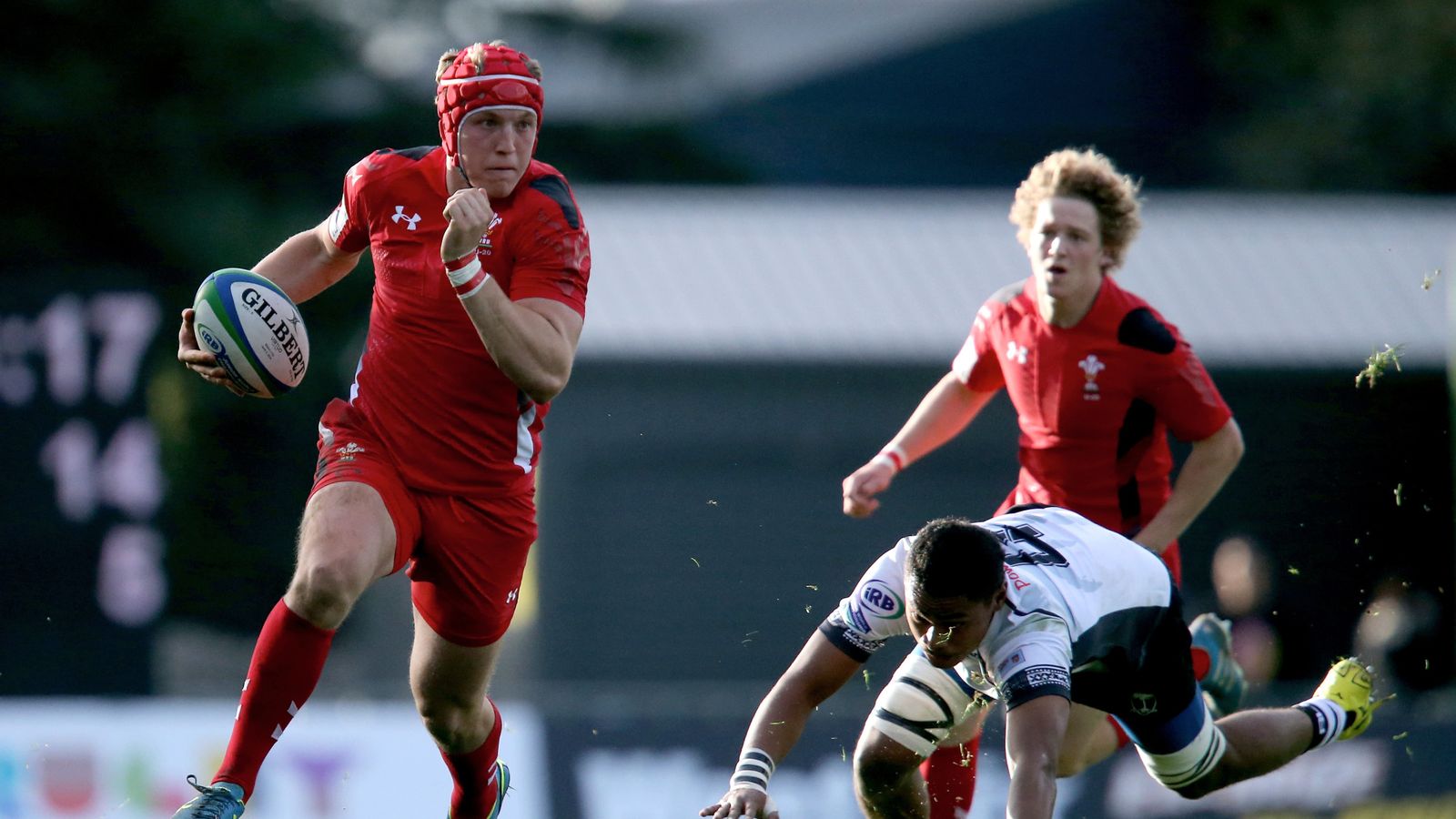 Uncapped Newport Gwent Dragons centre Tyler Morgan signs WRU dual deal ...