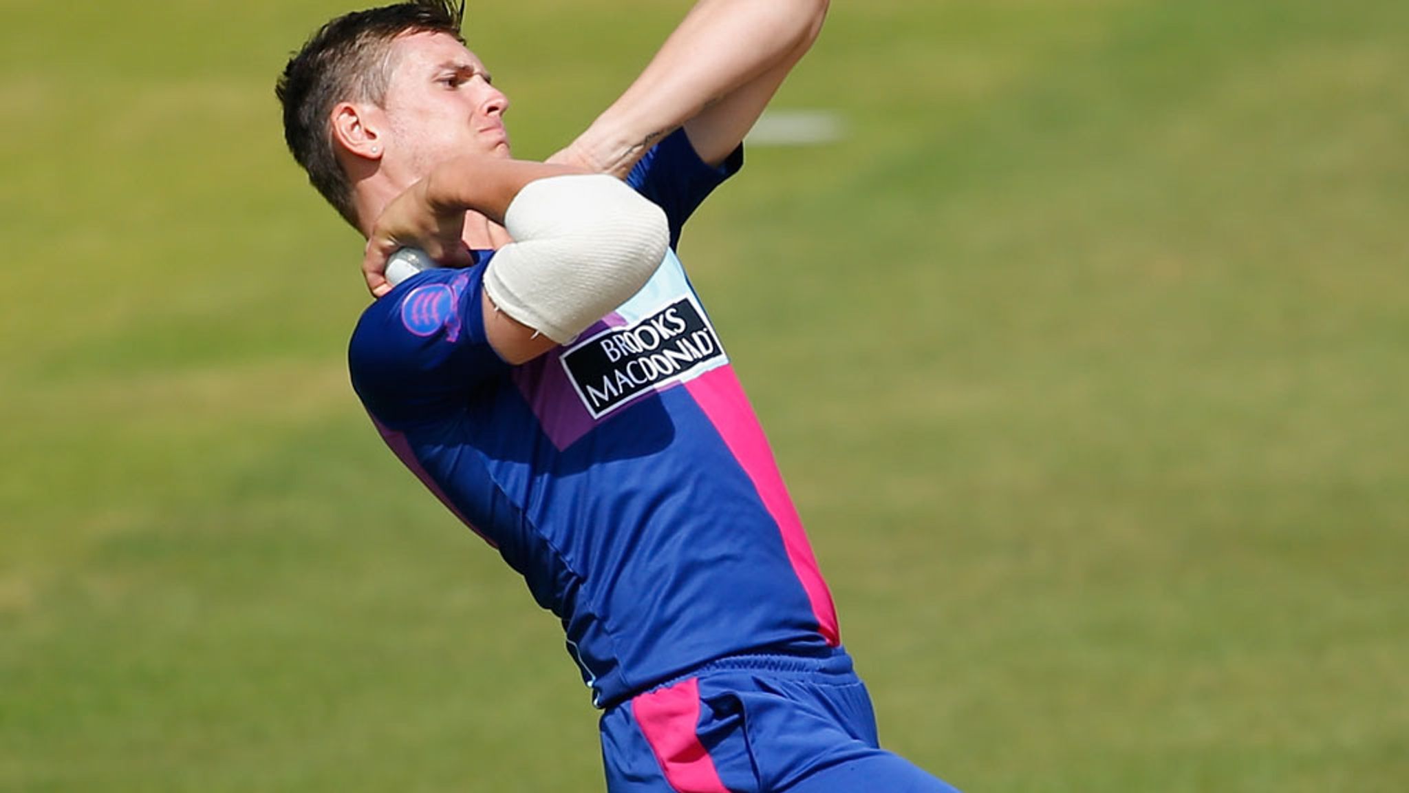 Middlesex: Contract extension for young fast bowler Harry Podmore ...
