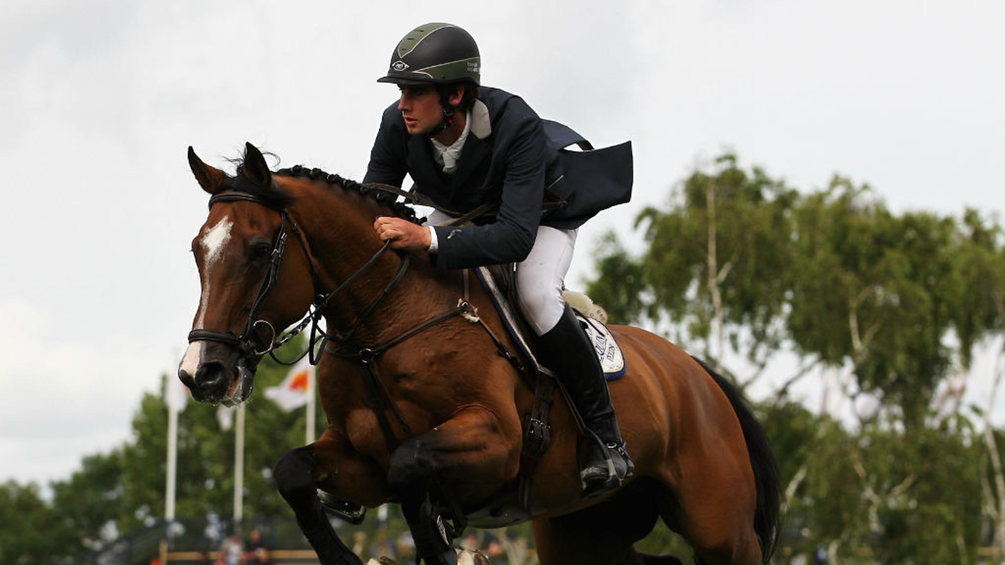 David Simpson wins puissance at the London International Horse Show at ...