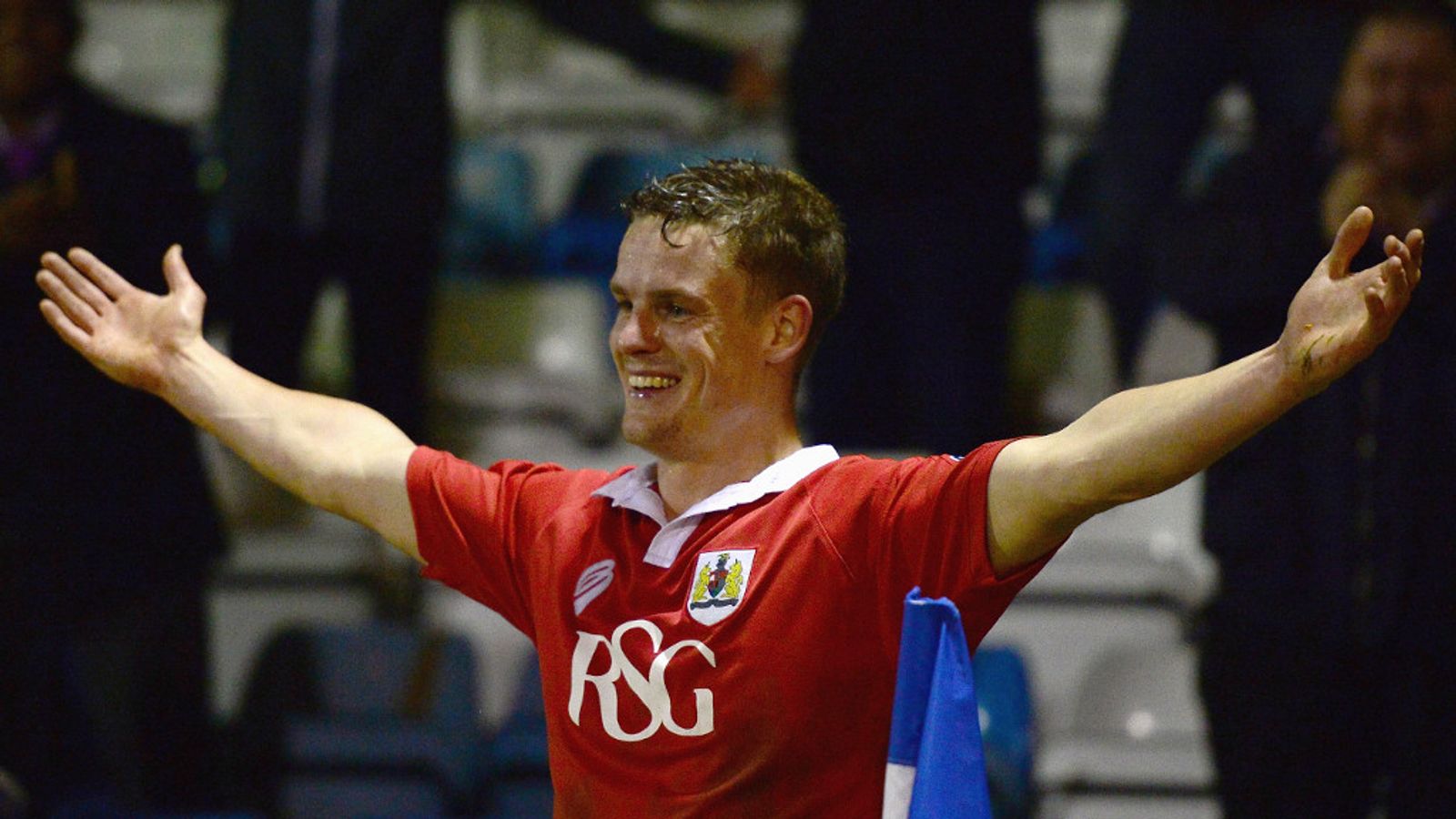 Sky Bet Championship: Fulham's Matt Smith extends Bristol City loan ...