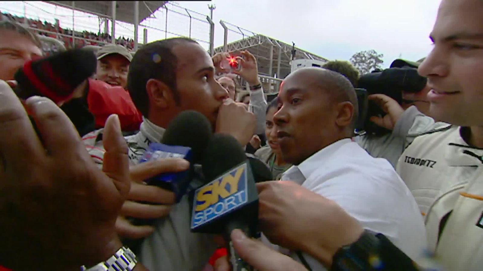 Relive Brazil 2008: F1's most dramatic finish? | F1 News | Sky Sports