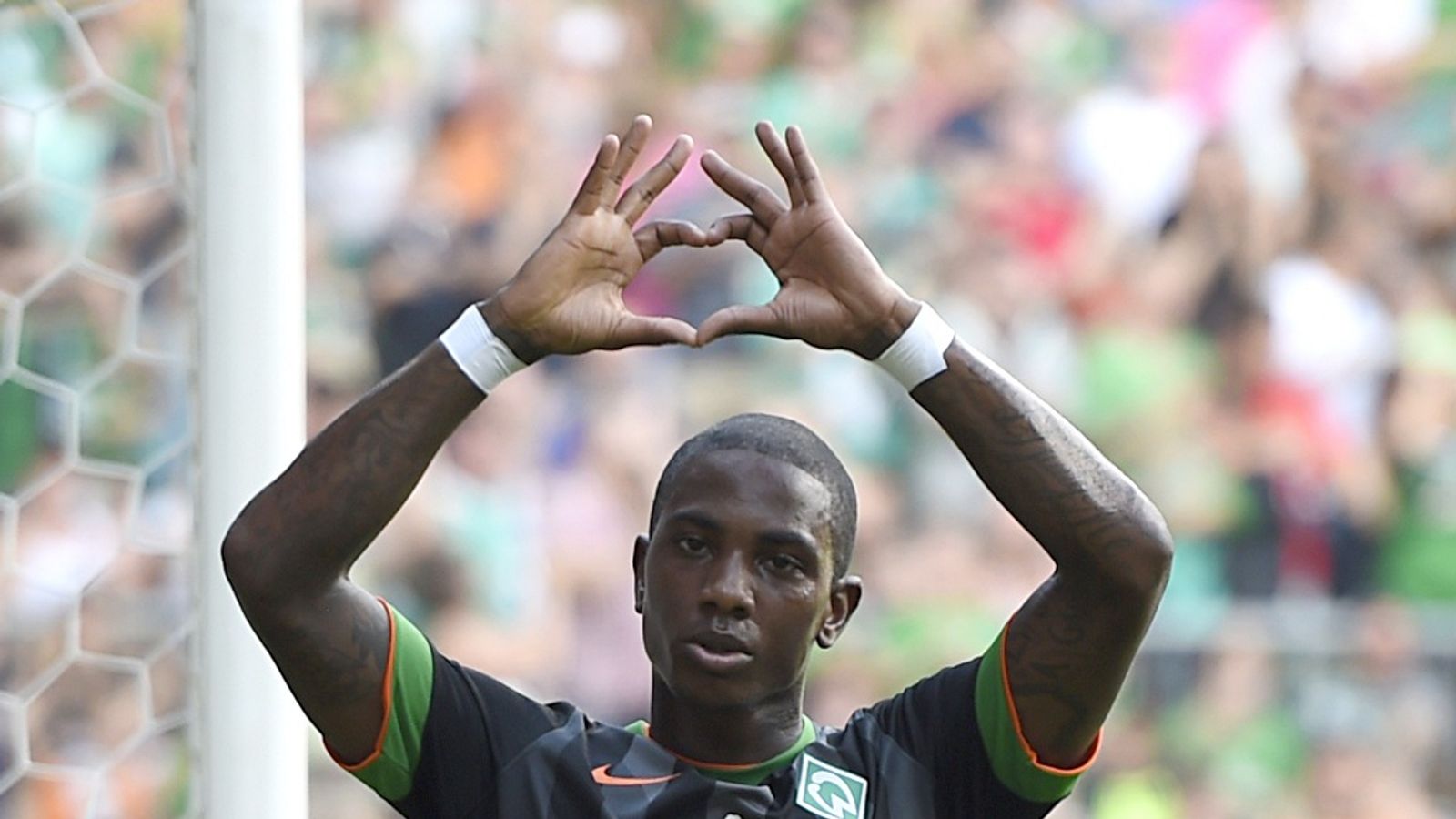 Premier League: Southampton's Eljero Elia eager to face Manchester ...