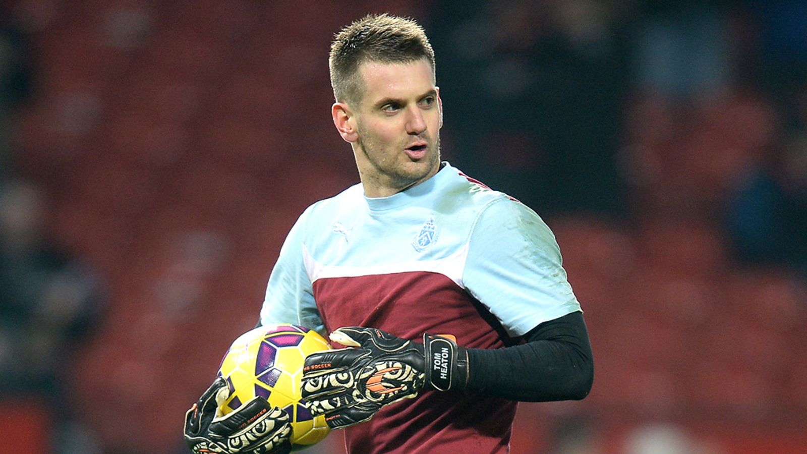 Burnley keeper Tom Heaton 'keen to remain at Turf Moor' | Football News ...