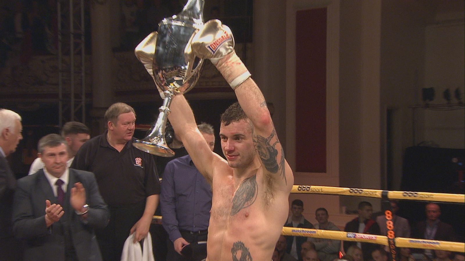 Prizefighter: Tom Doran takes middleweight spoils as Cello Renda ...