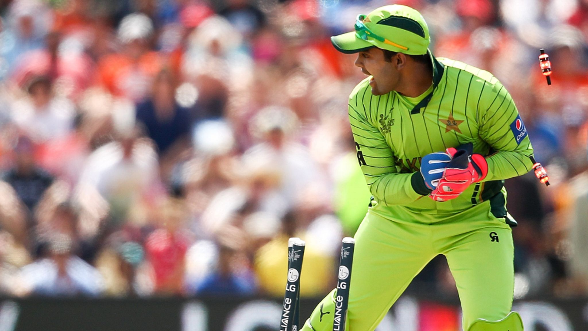 Cricket World Cup: Misbah-ul-Haq's 'weak' leadership is not helping ...