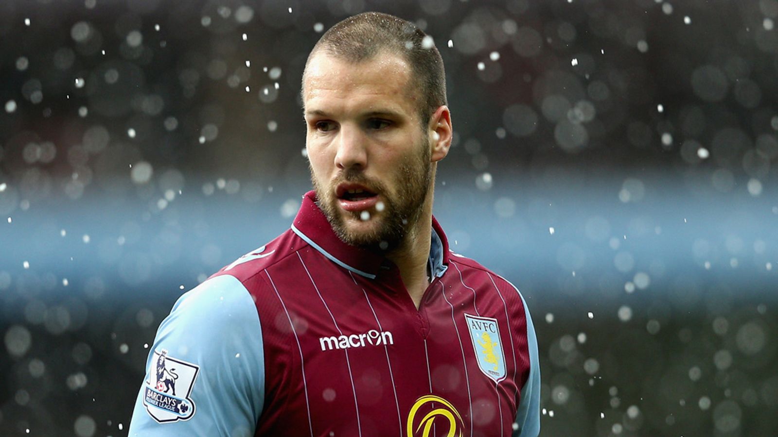 Ron Vlaar offered new contract by Aston Villa | Football News | Sky Sports