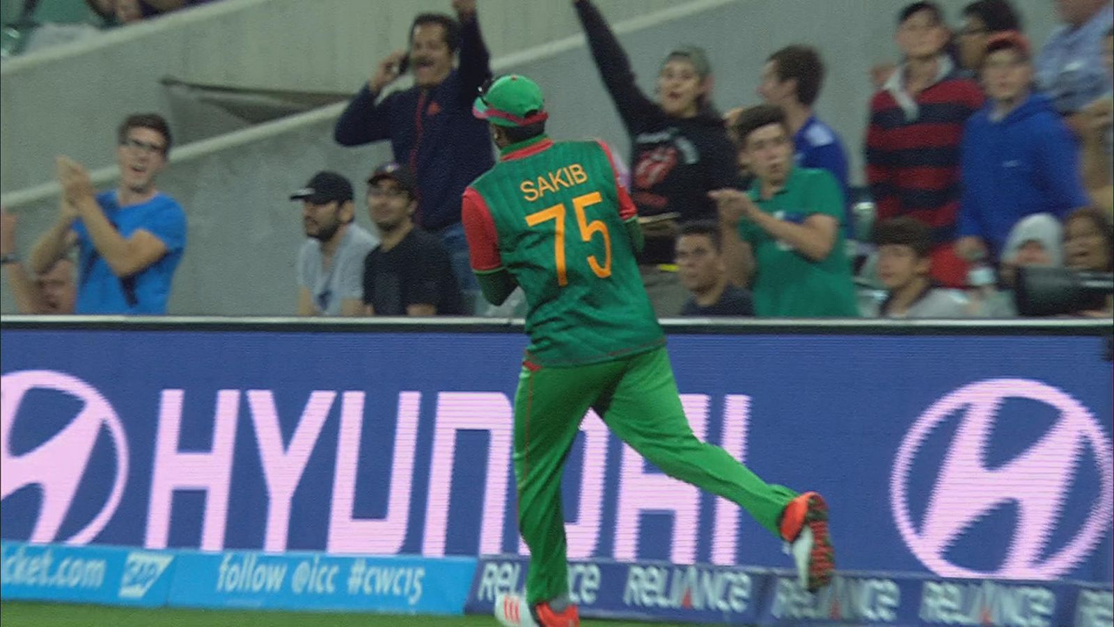 Super catch from Shakib | Sky Sports