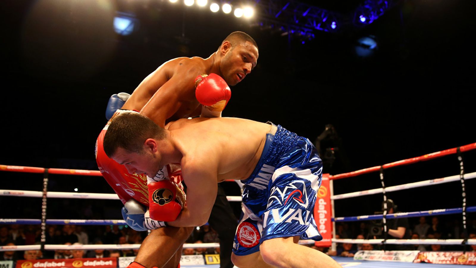 Kell Brook wins his world title defence in devastating fashion | Boxing ...