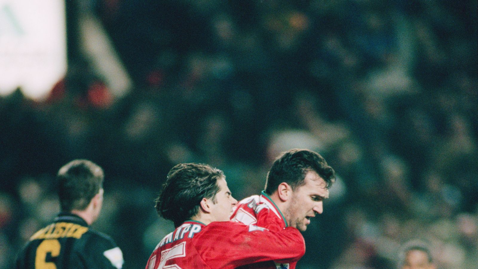 Liverpool v Manchester United: 10 classic Premier League matches ...