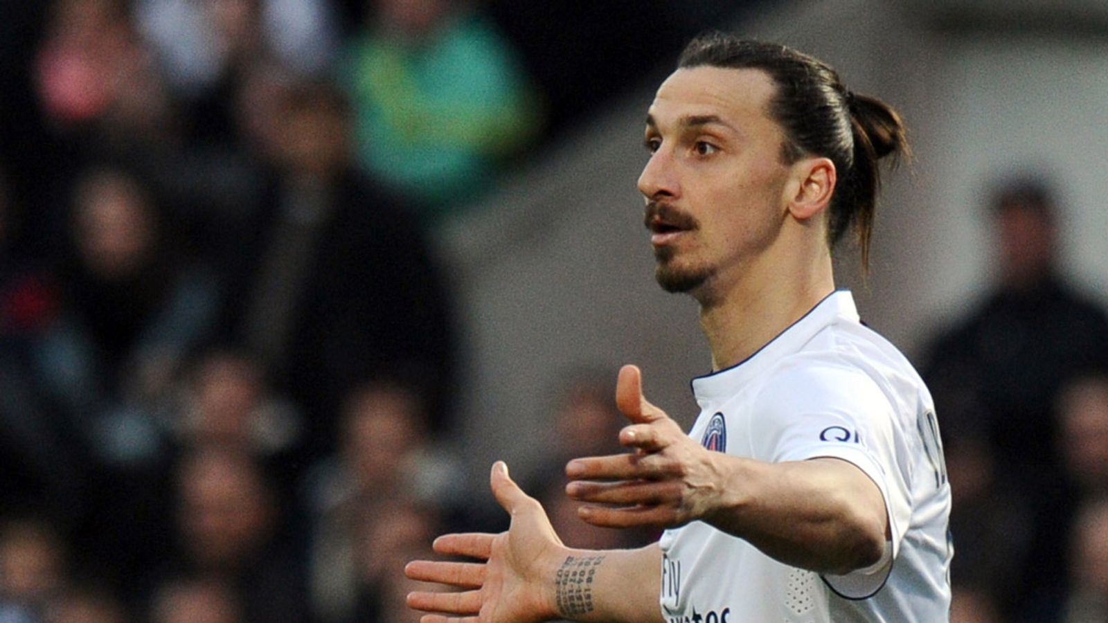 Zlatan Ibrahimovic plays down angry outburst and is happy at PSG ...
