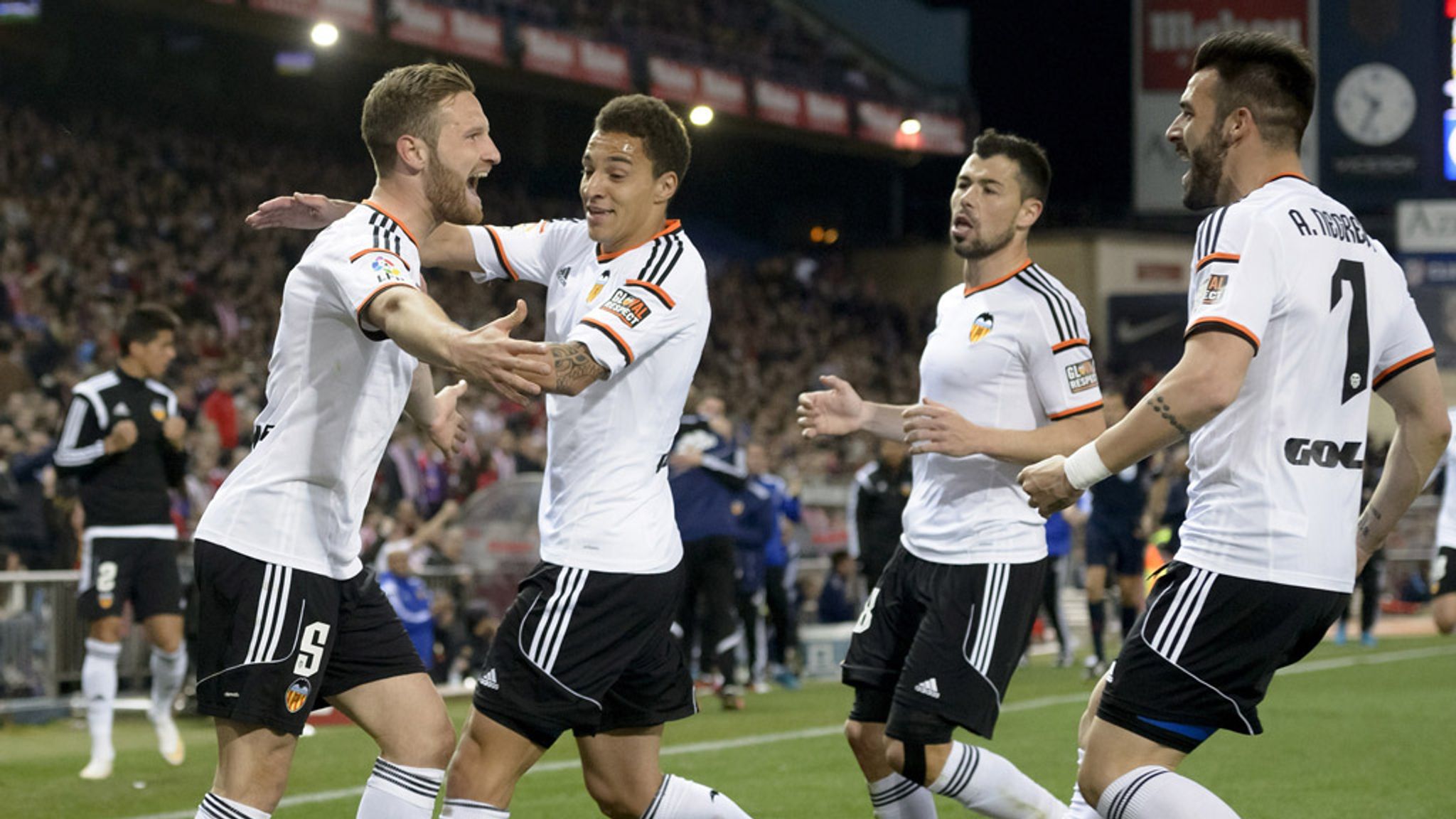 A Madrid 1 - 1 Valencia - Match Report & Highlights
