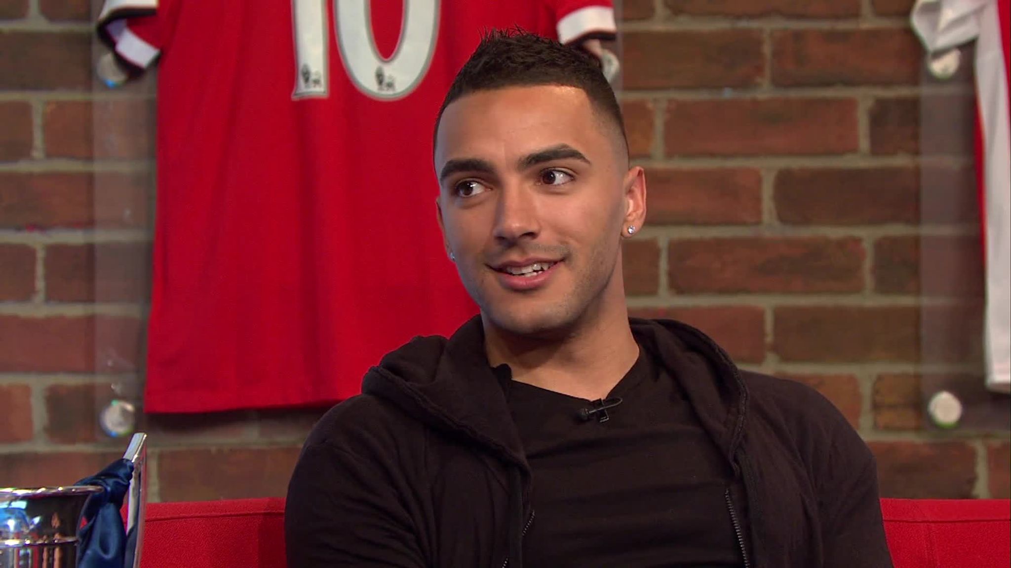 Leicester to hold inquiry into Danny Simpson’s conviction for domestic ...