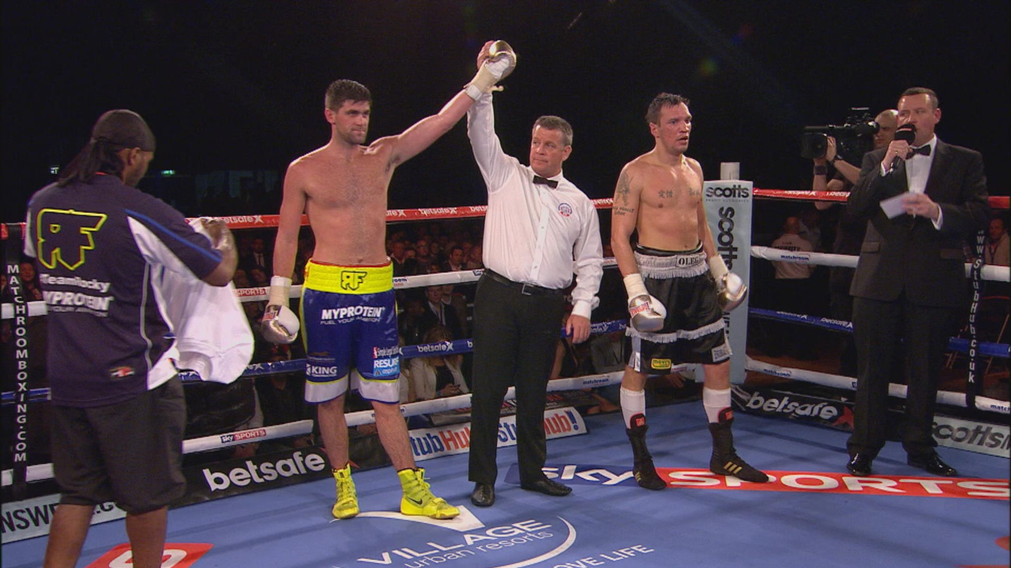 Sam Eggington halts Shayne Singleton in battle of welterweight ...