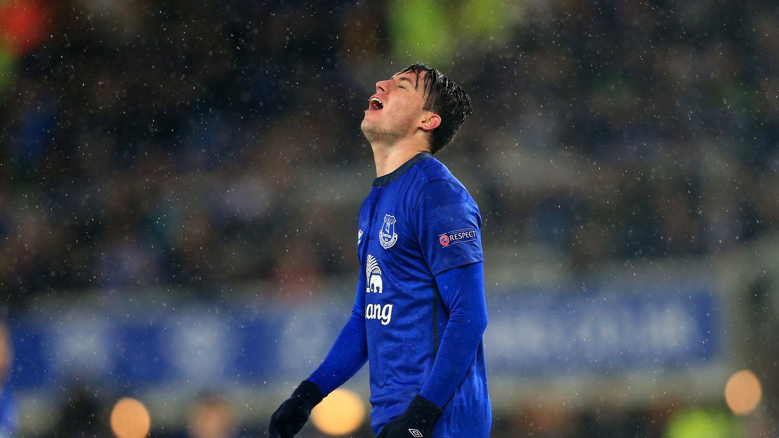Everton left-back Bryan Oviedo ruled out for the season | Football News ...