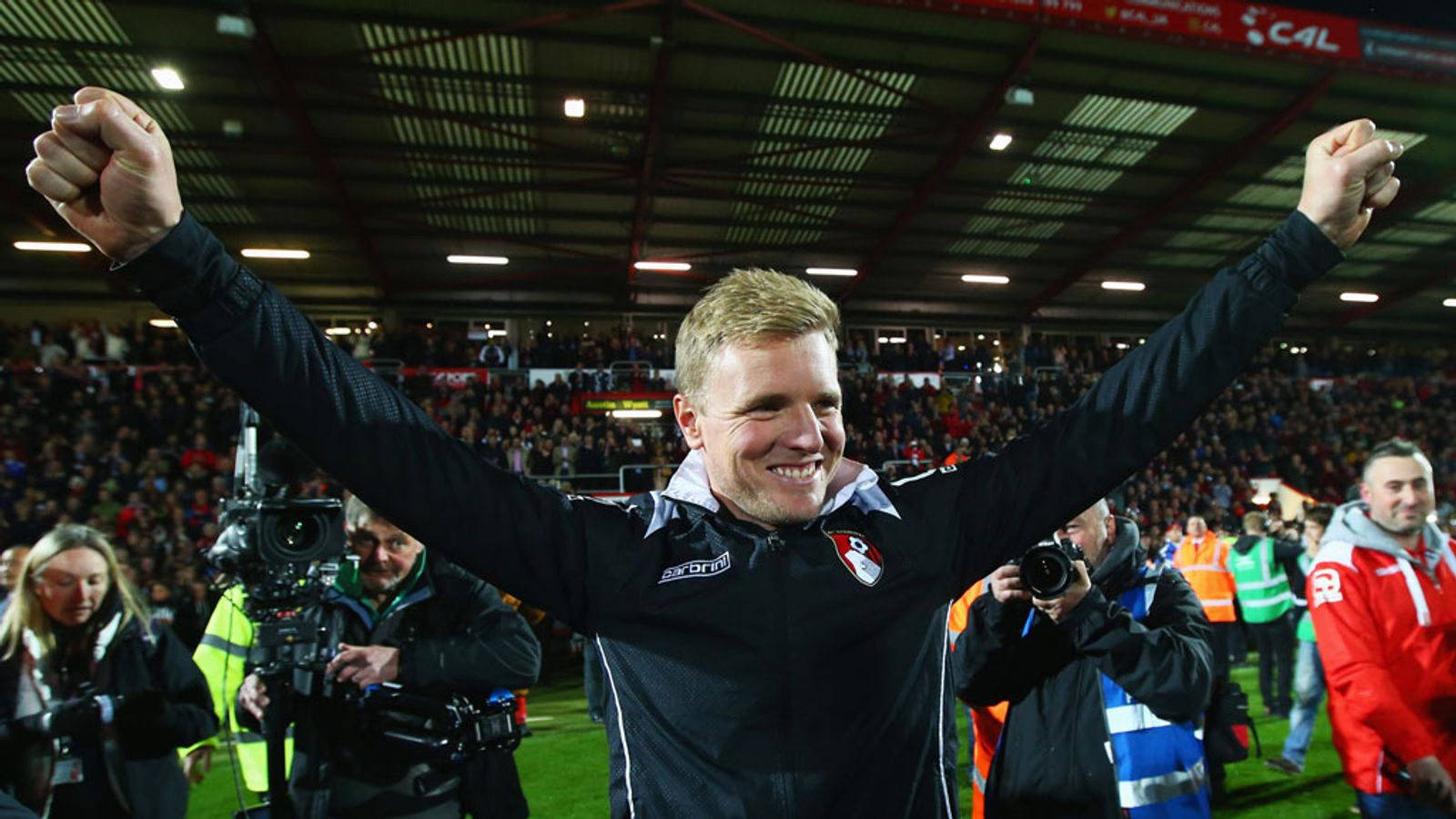 Eddie Howe signs Bournemouth contract extension | Football News | Sky ...