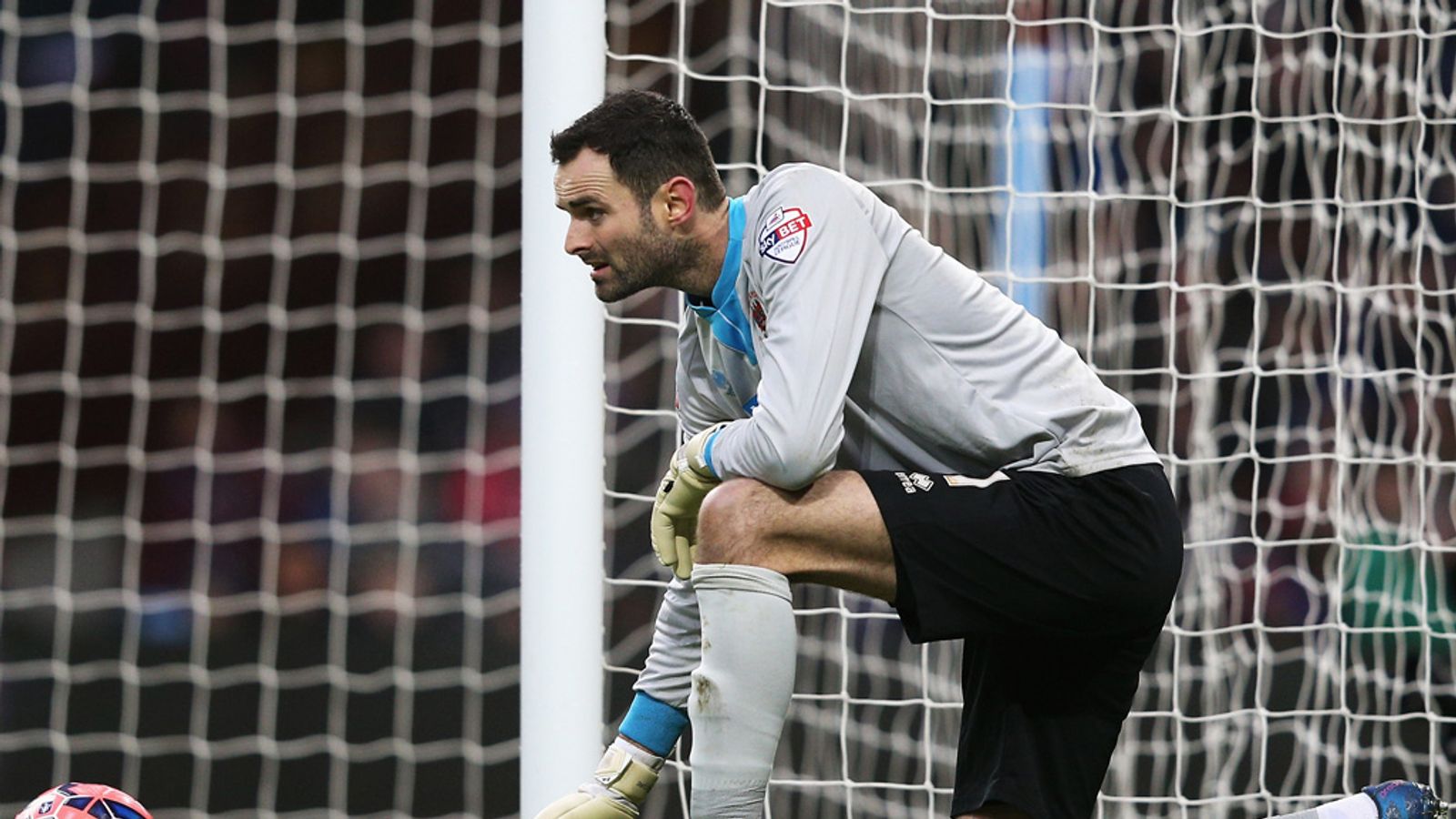 Fulham eyeing loan deal for goalkeeper Joe Lewis | Football News | Sky ...