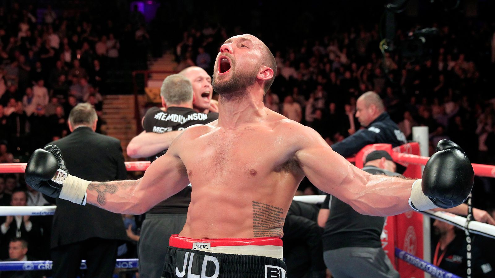 Jon-Lewis Dickinson stopped Stephen Simmons in eight rounds in ...