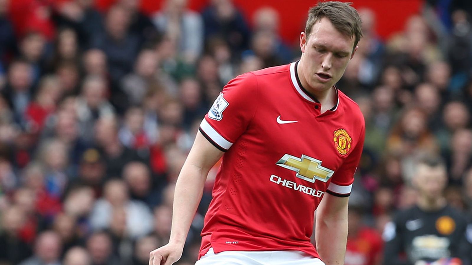 Phil Jones signs new Manchester United contract | Football News | Sky ...