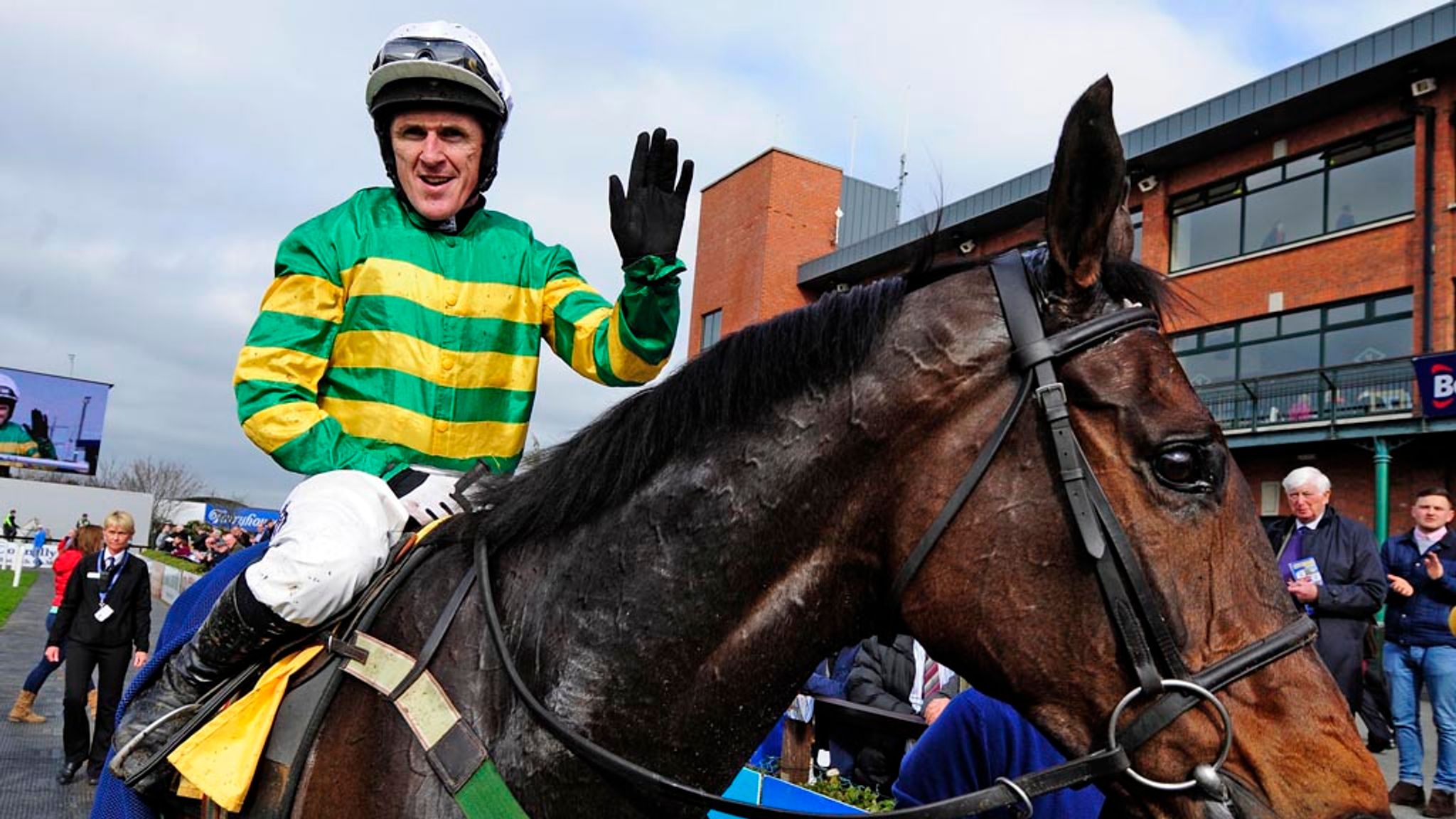 Chris Maude hails departing AP McCoy | Racing News | Sky Sports