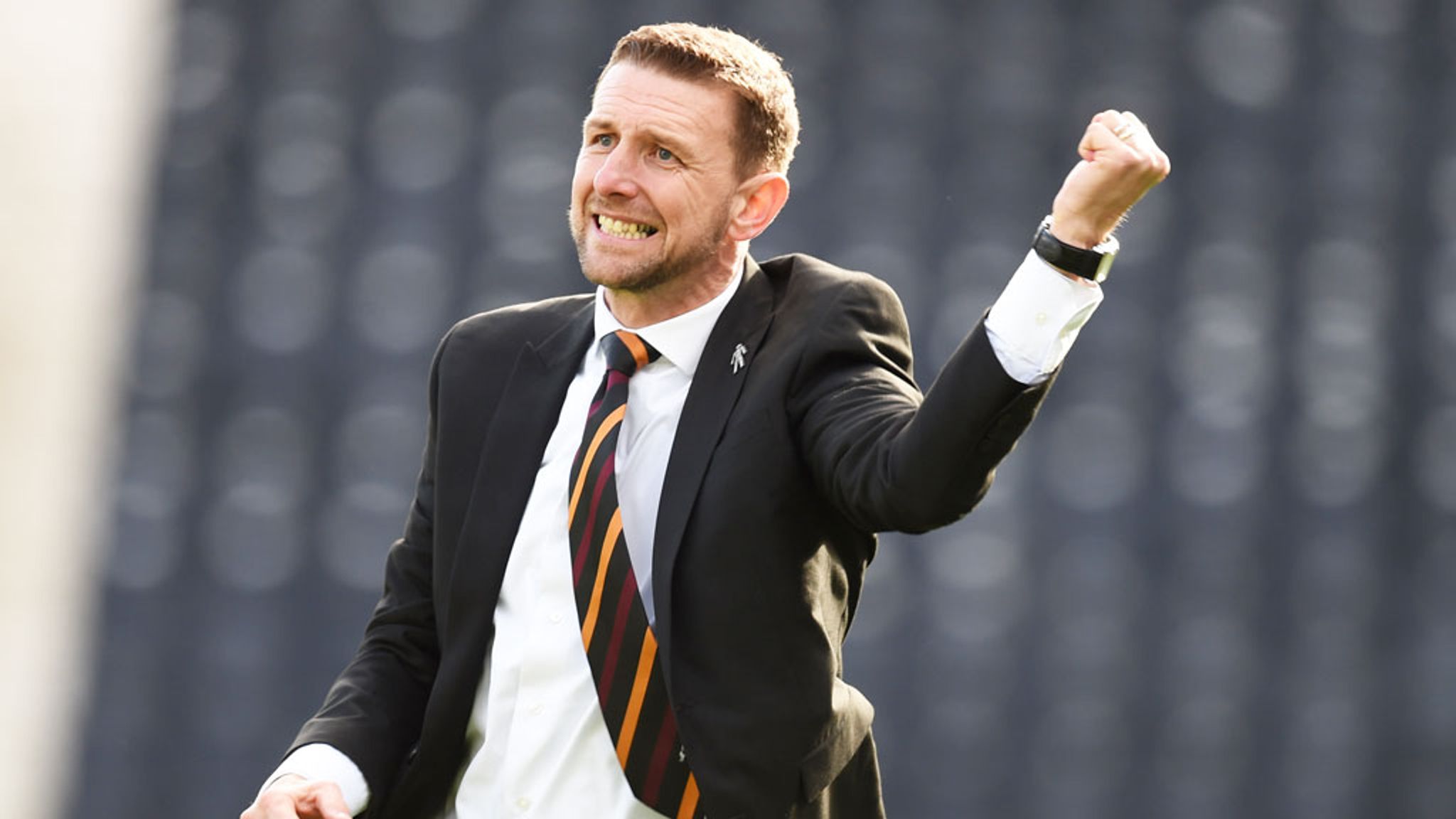 Ian Baraclough urges Lee Erwin to stay at Motherwell 'a little longer ...